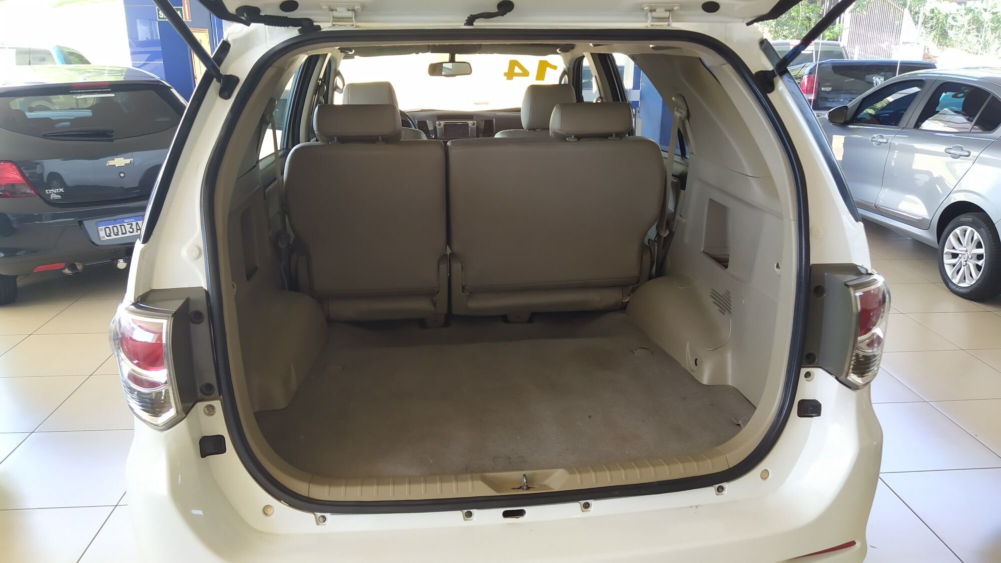 TOYOTA Hilux Sw4 SRV 4x4 - Gaspar Automóveis